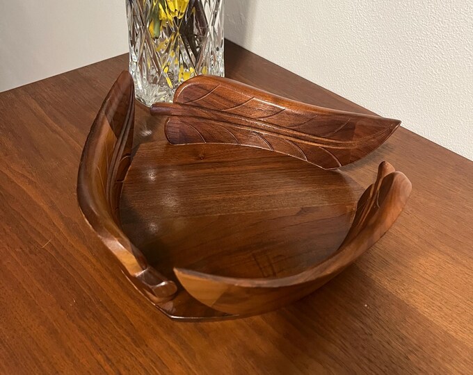 Vintage Fame Solid Walnut Wood Tray/bowl // Carved Leaf Edges - Etsy