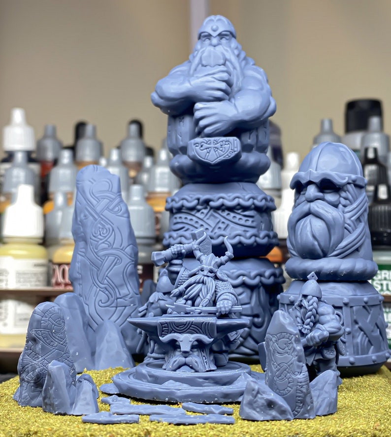 Ancient Dwarf Forge and Great Dwarf Runemaster - Highlands Miniatures ...