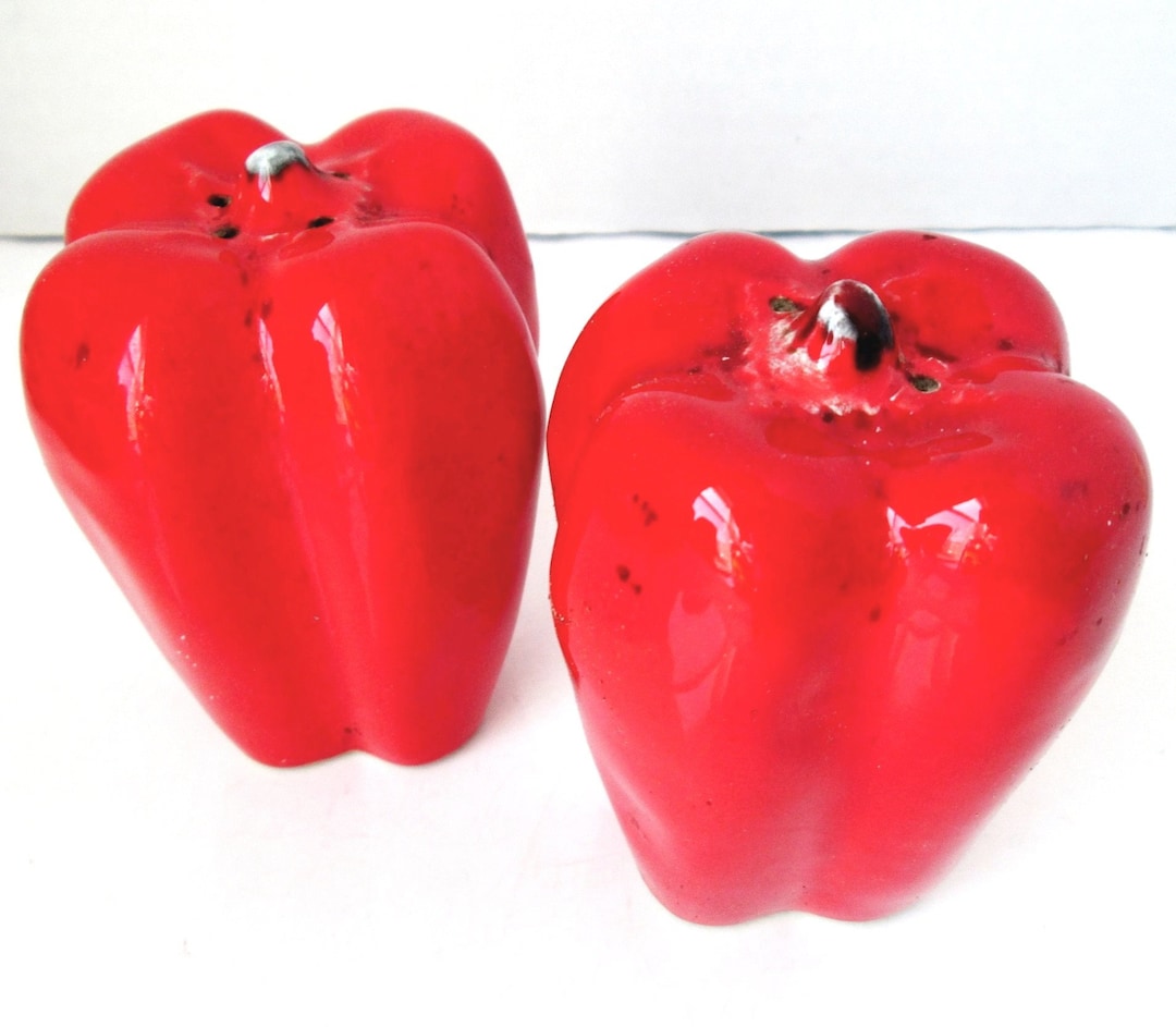 Vintage Red Pepper Salt & Pepper Shakers | Kitchen Kitsch (ceramic) - Etsy