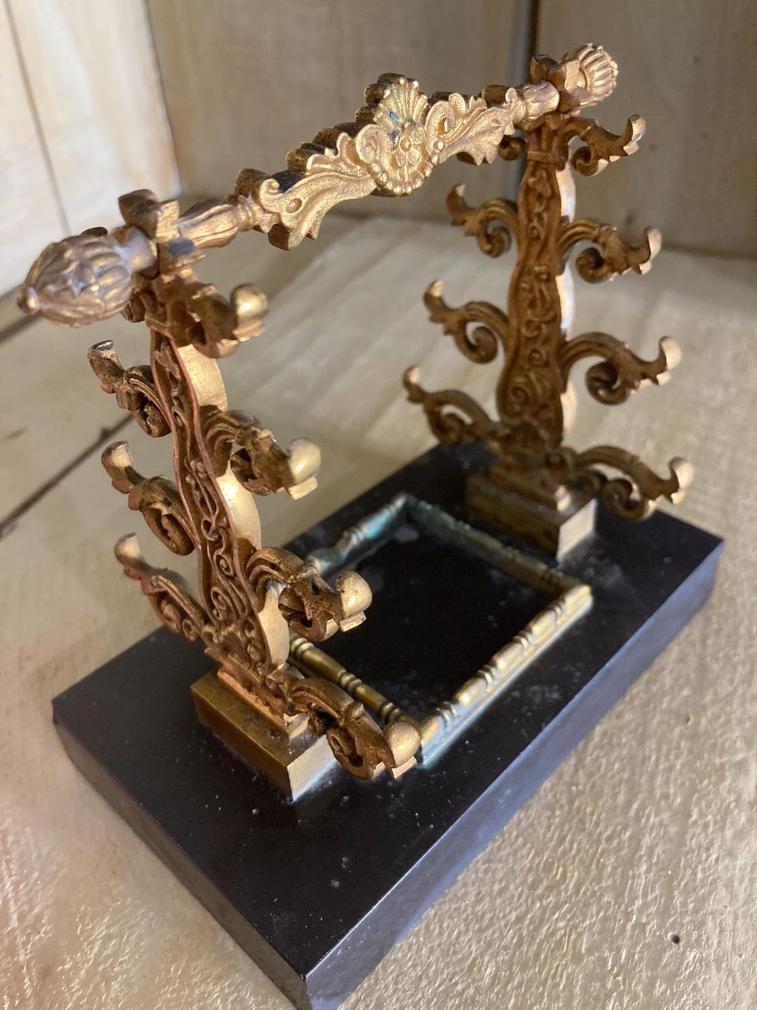 Ornate Antique-style Bronze Pen Holder | Holds 8 Pens | Vintage Floral ...