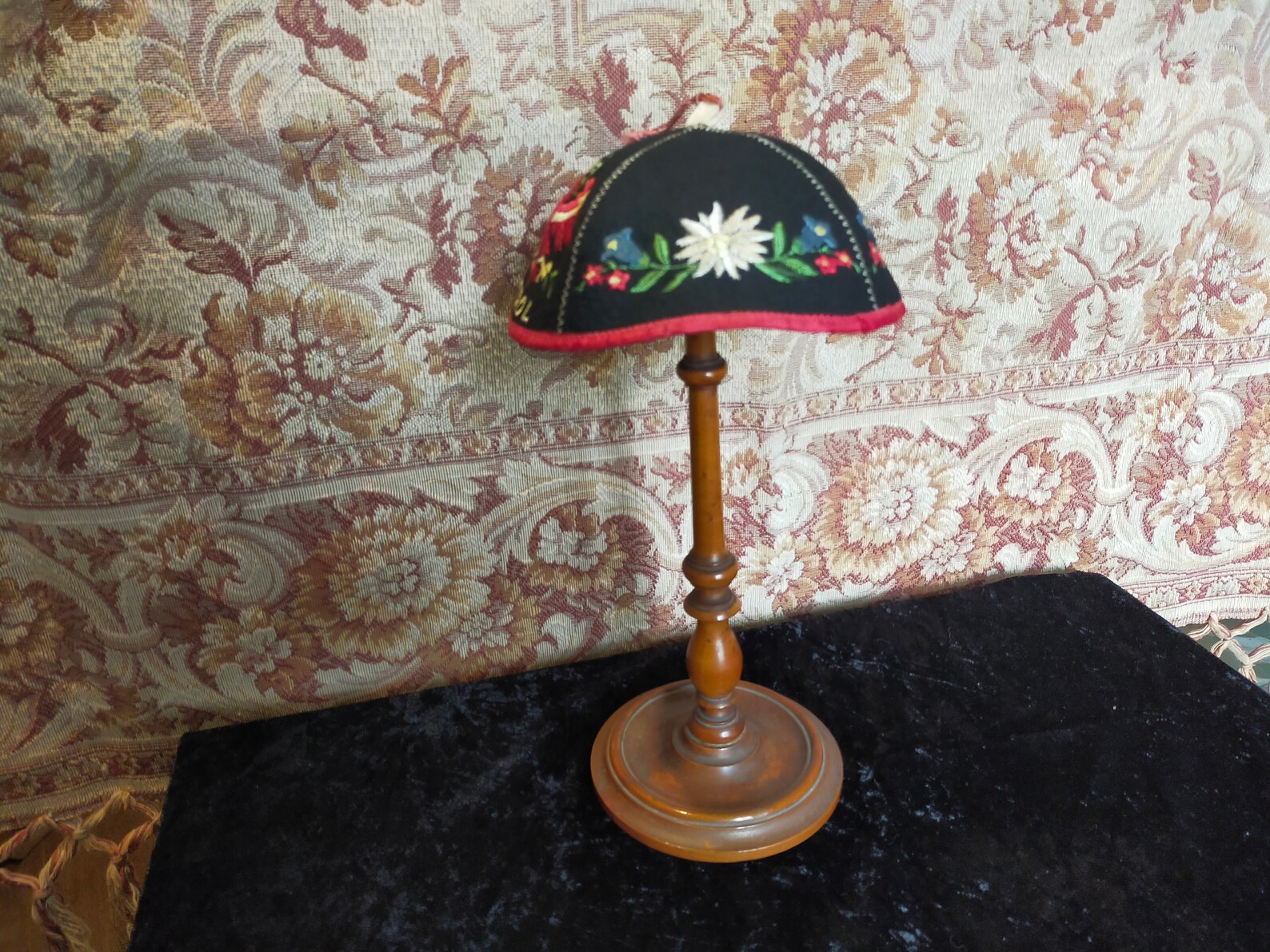 Vintage Alpine Cap ~ Tirol Arms ~ Edleweiss ~ Ski Resort Souvenir ...