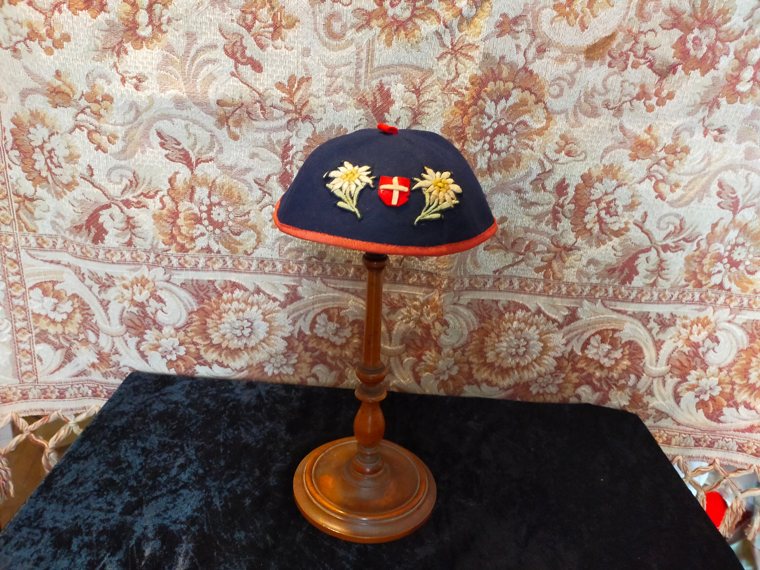 Vintage Alpine Cap Swiss Flag Cross Edleweiss Ski Resort Souvenir ...