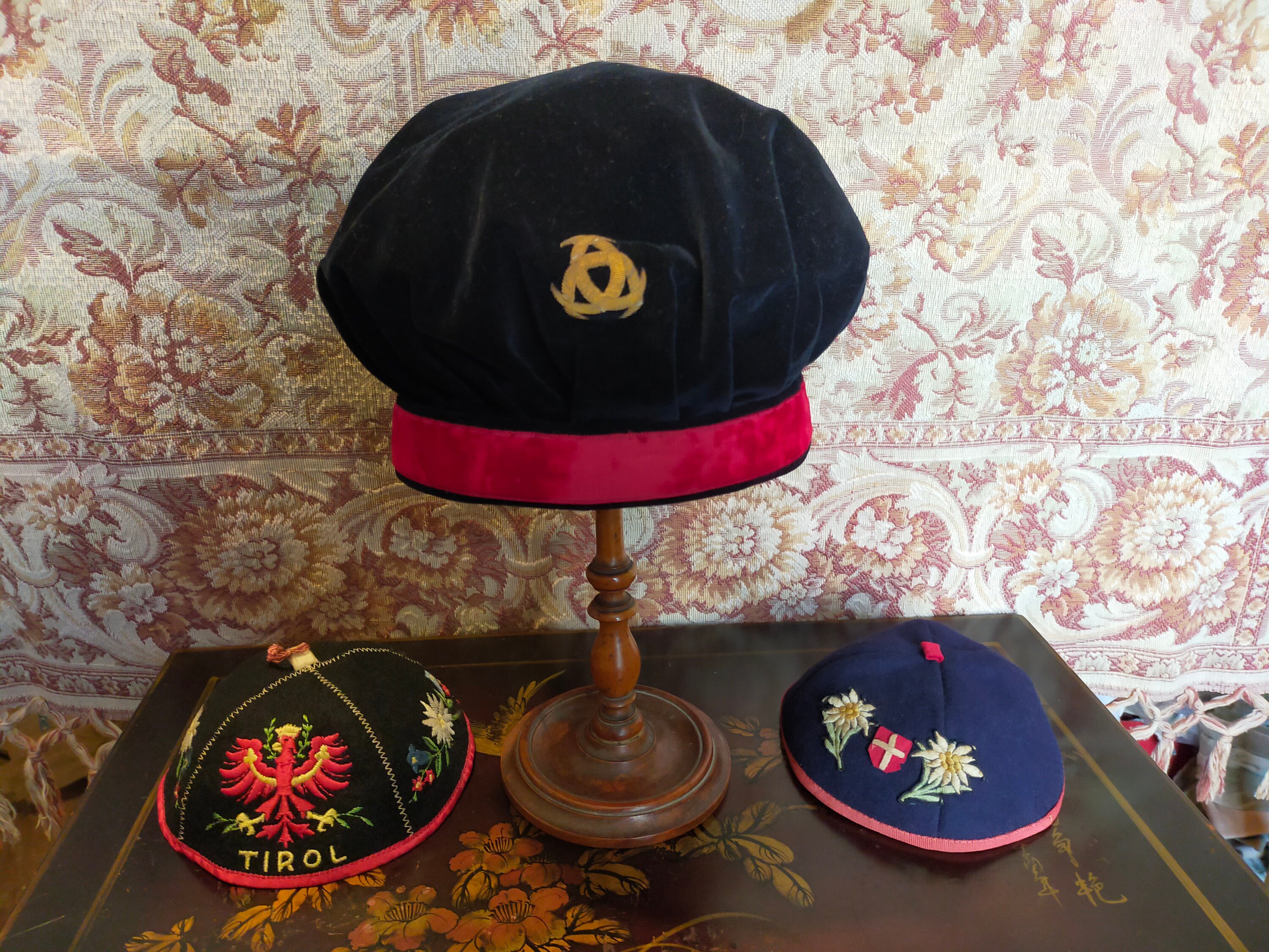 Vintage Alpine Cap Swiss Flag Cross Edleweiss Ski Resort Souvenir ...