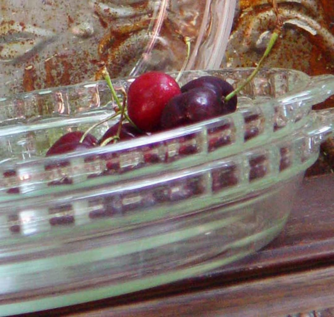 2 Pyrex Glass Pie Plates Deep Dish for Baking Apple Pies Just Like ...