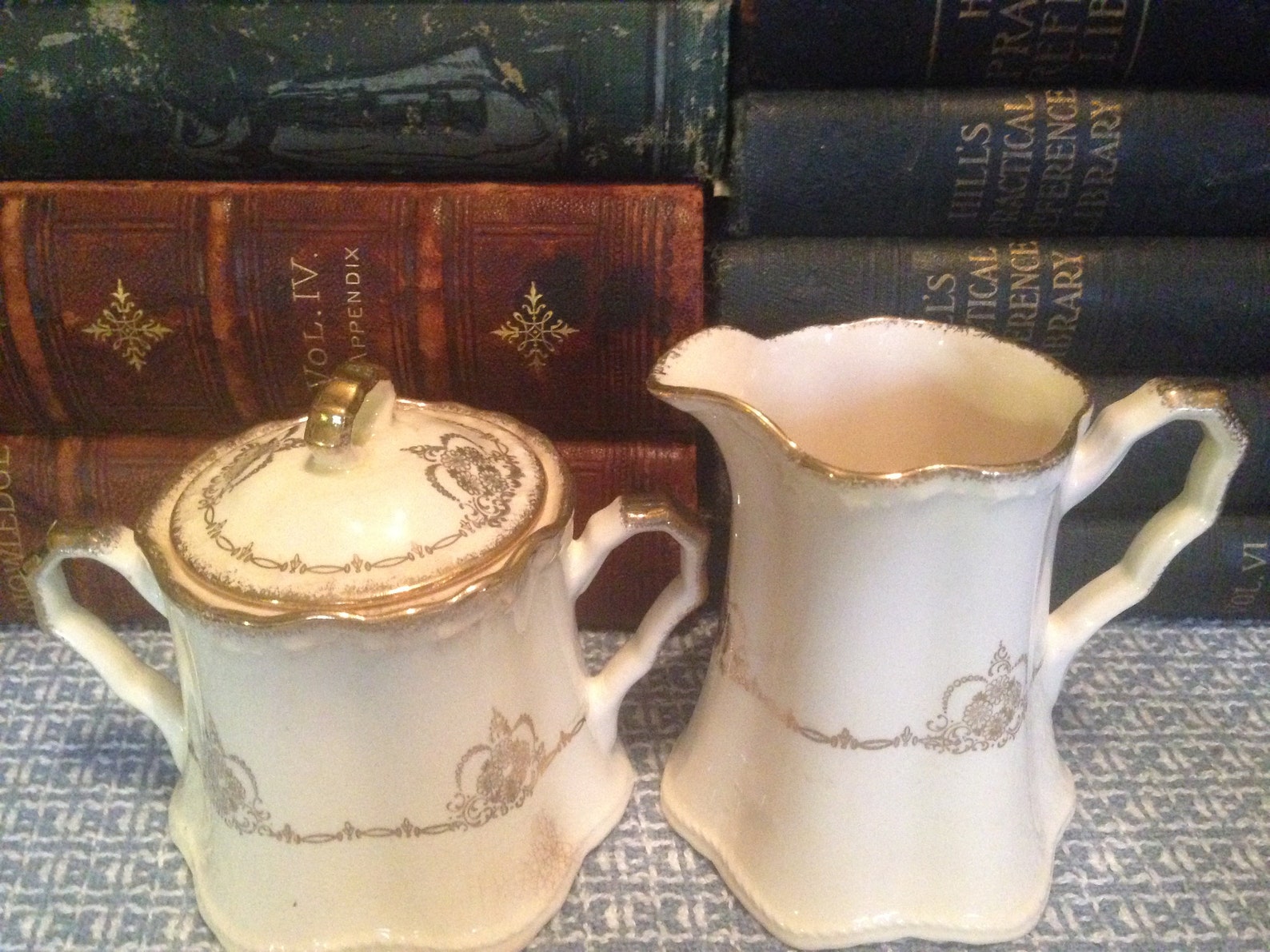 Crooksville China Covered Sugar Bowl Creamer 1930s USA Gold - Etsy