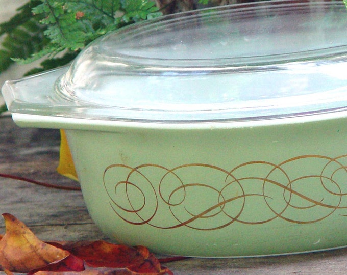 Pyrex Golden Scroll Casserole With Lid 1.50 Quarts 1959 Rare Sage Green ...
