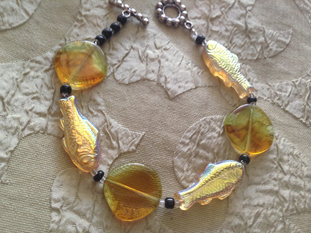 Glass Fish Bracelet Toggle Clasp Handmade 8.5 Inches "a Fishy Story" - Etsy