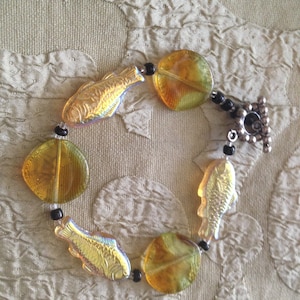 Glass Fish Bracelet Toggle Clasp Handmade 8.5 Inches "a Fishy Story" - Etsy