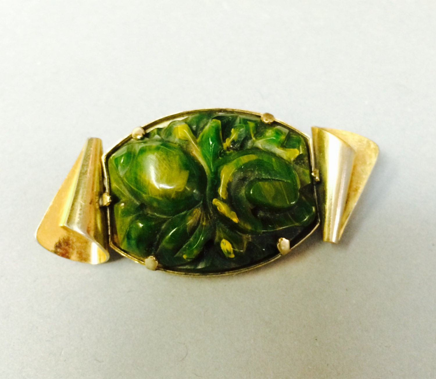 1940's Genuine BAKELITE Pin, Art Deco Carved Bakelite Brooch - Etsy