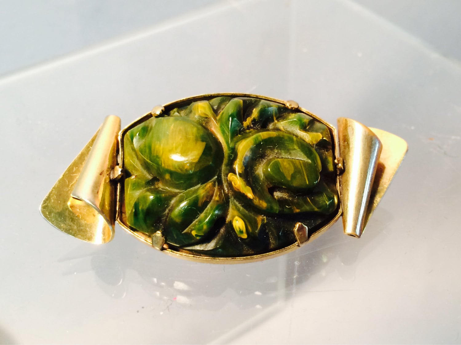 1940's Genuine BAKELITE Pin, Art Deco Carved Bakelite Brooch - Etsy