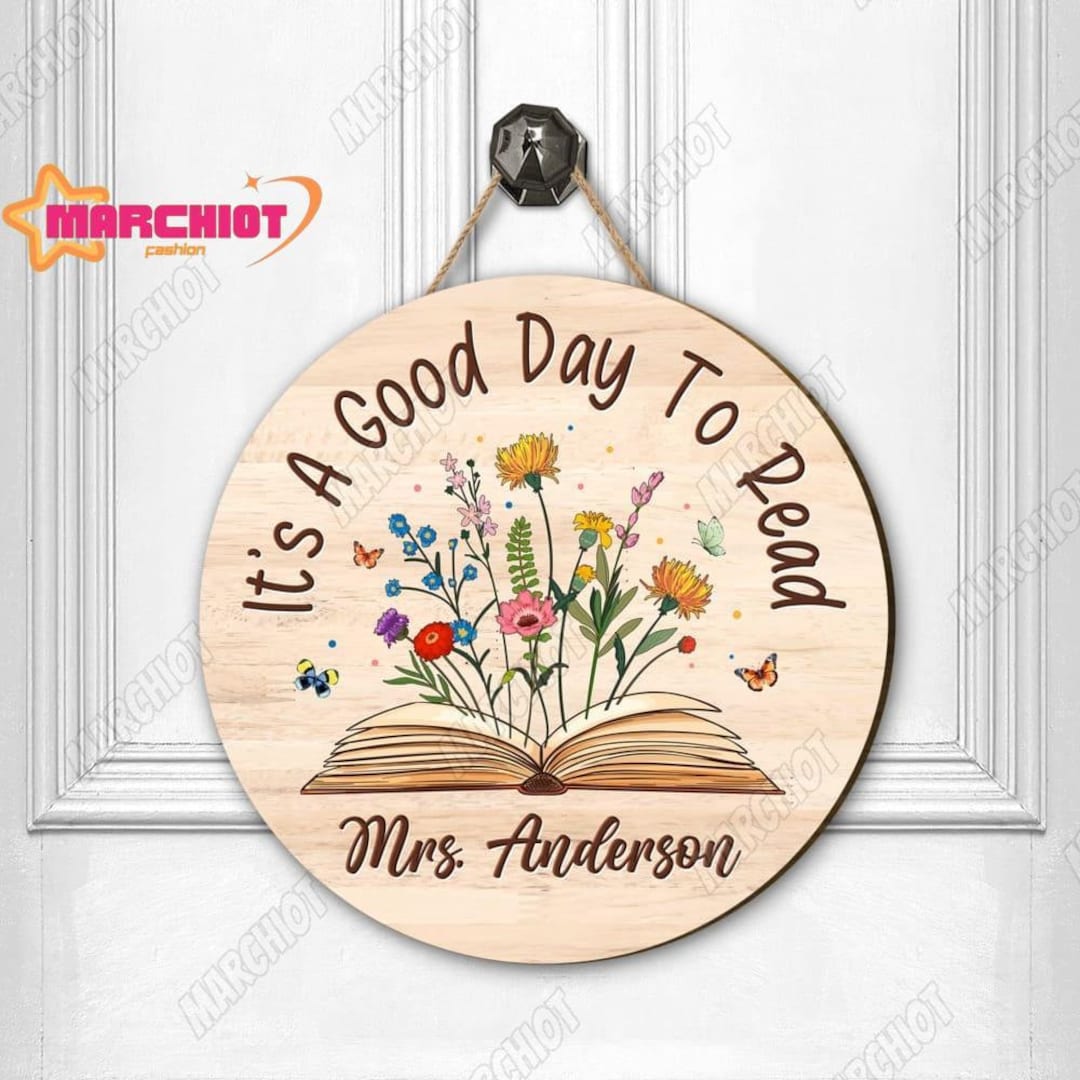 Personalized Book Lovers Wood Door Sign, Teacher Gift, Book Lover Gifts ...