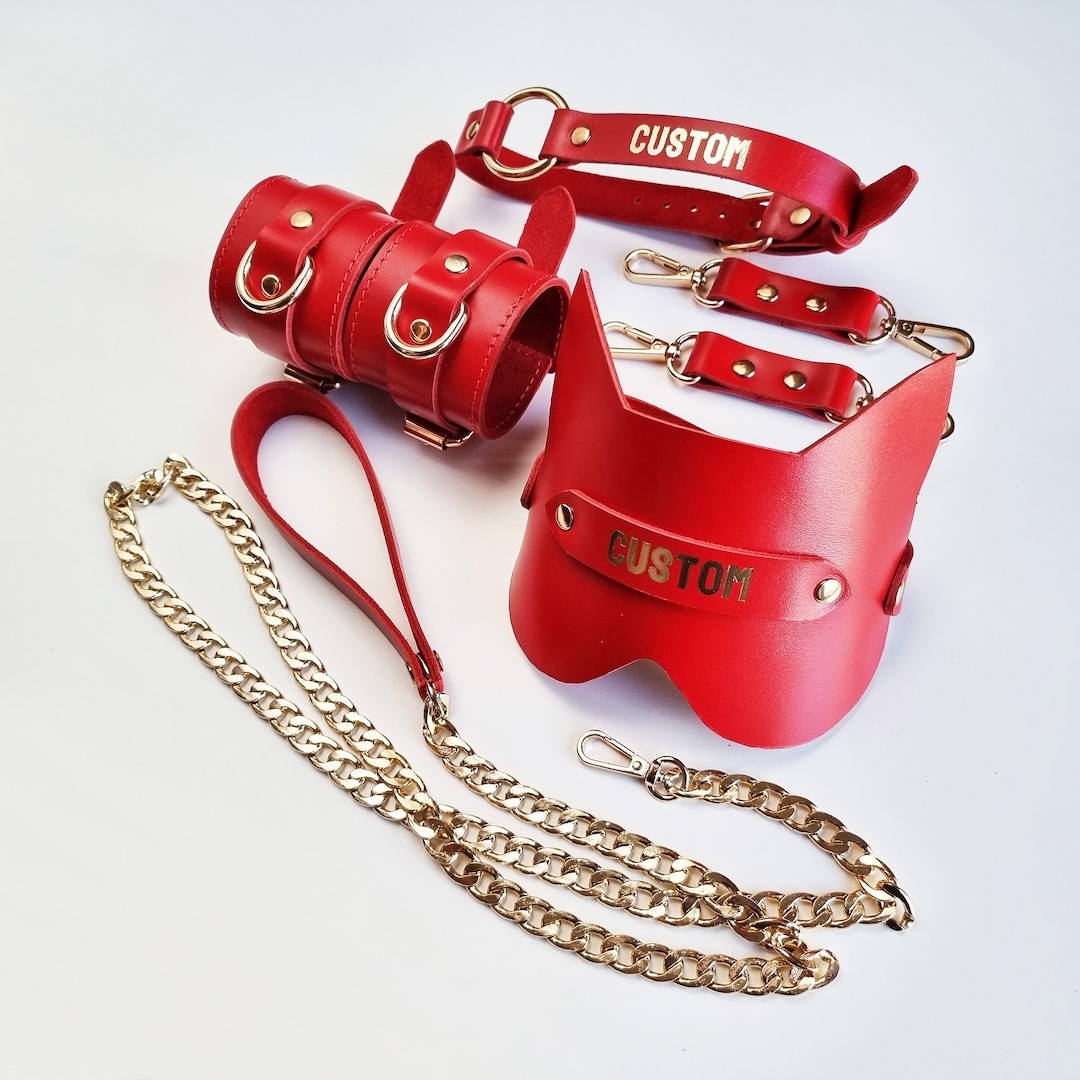 7 Colors Leather Bondage 7-piece Set: Handcuffs, Collar, Chain Leash ...