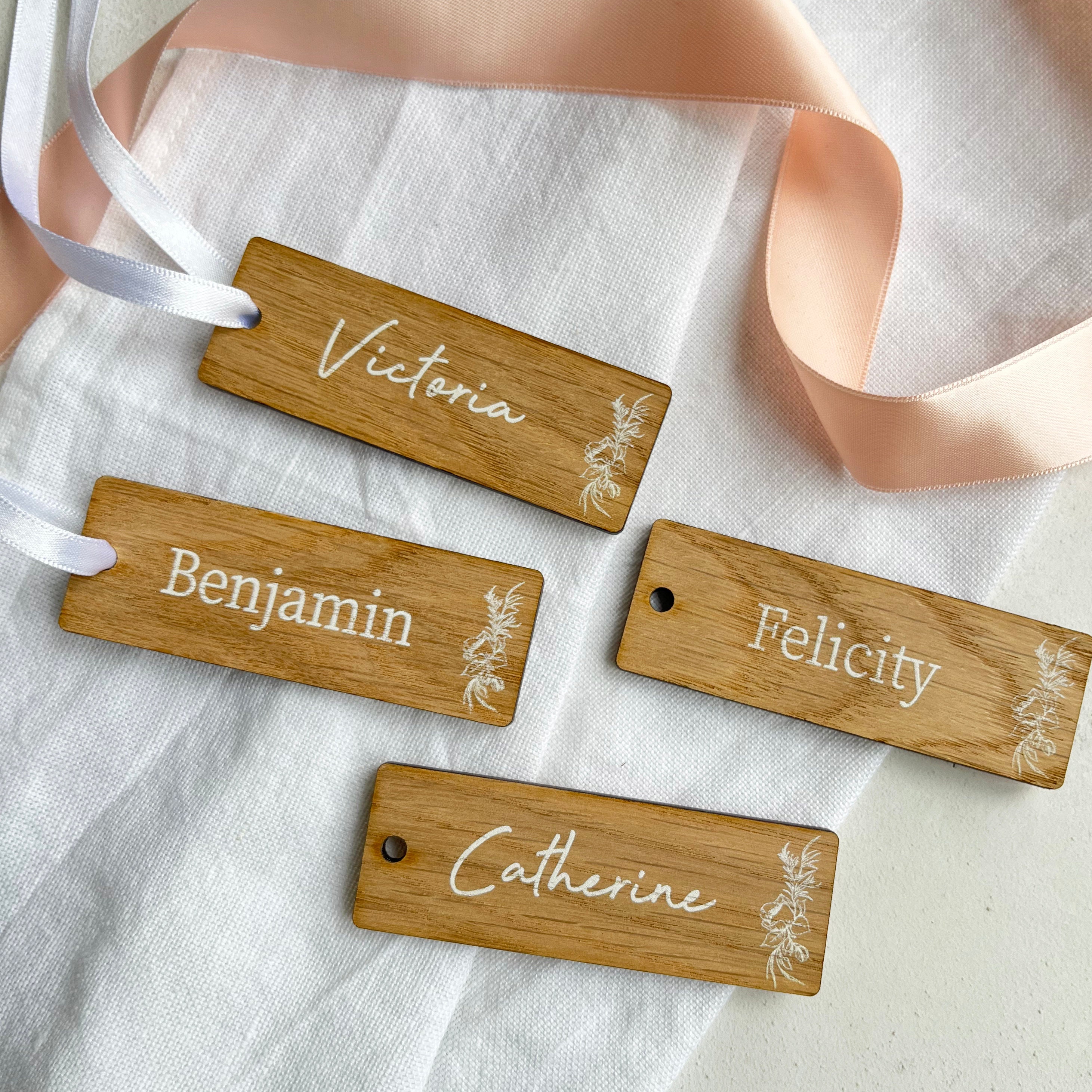 White Floral Accent Place Setting Name Tag Wedding Table Flowers ...