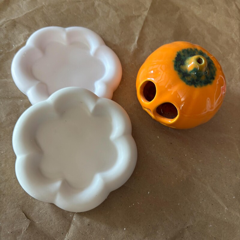 Ceramic Flower Plate - Etsy