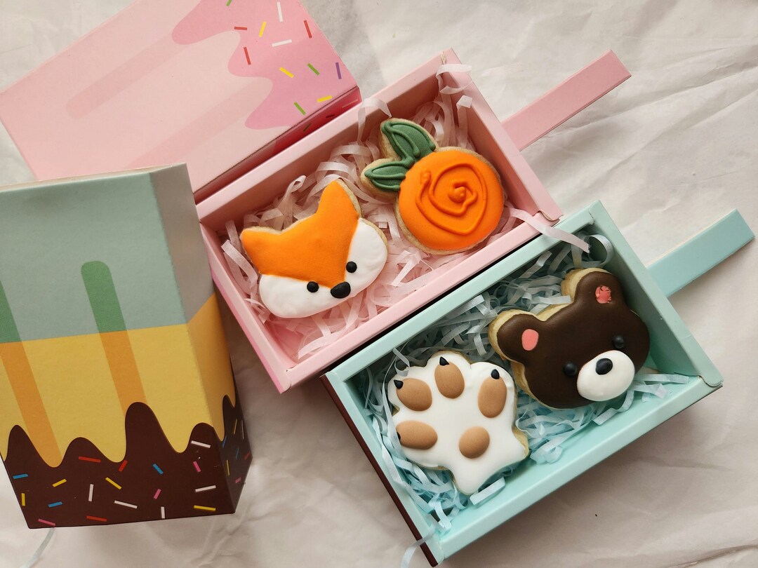 Mini Cookies in an Icecream Box Cute Decorated Multicolor Pink Blue ...