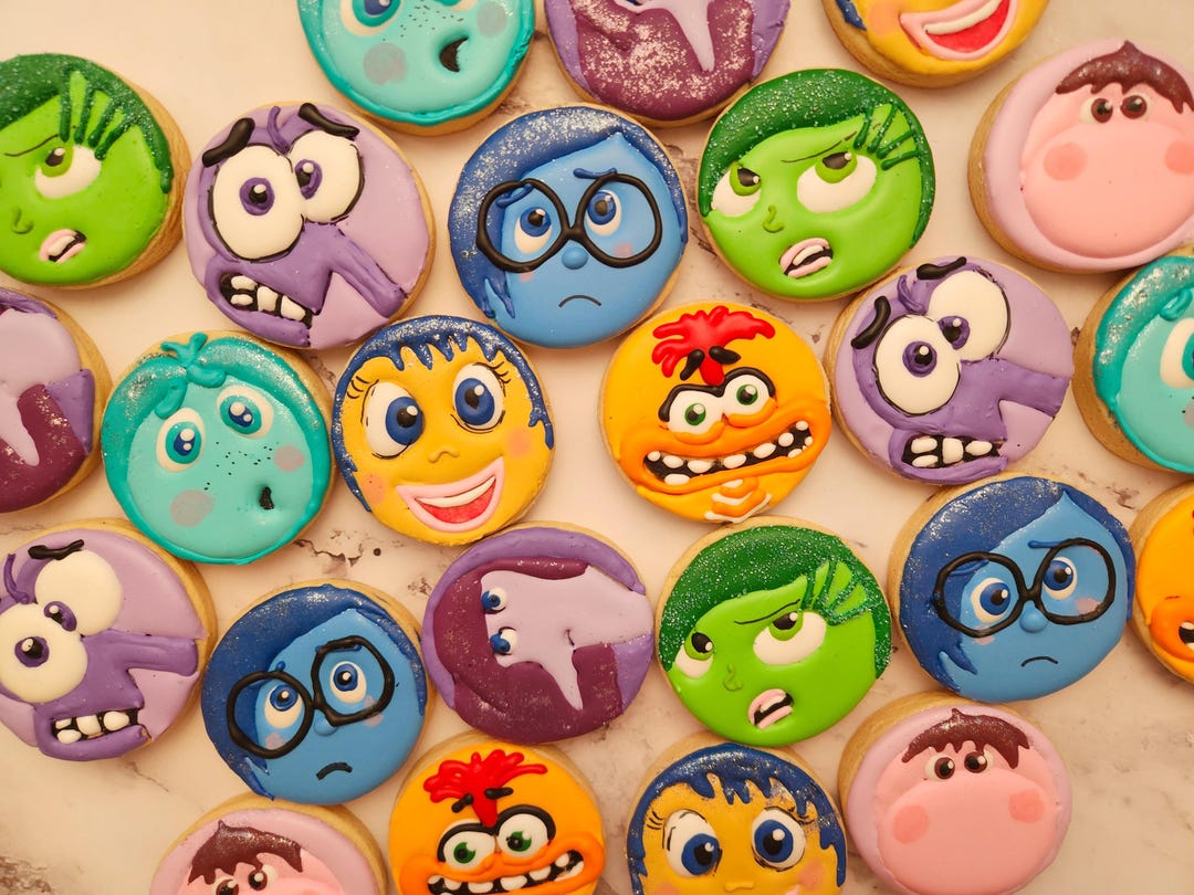 Inside Out Decorated Cookies Boy Girl Birthday Round Cookie Multicolor ...