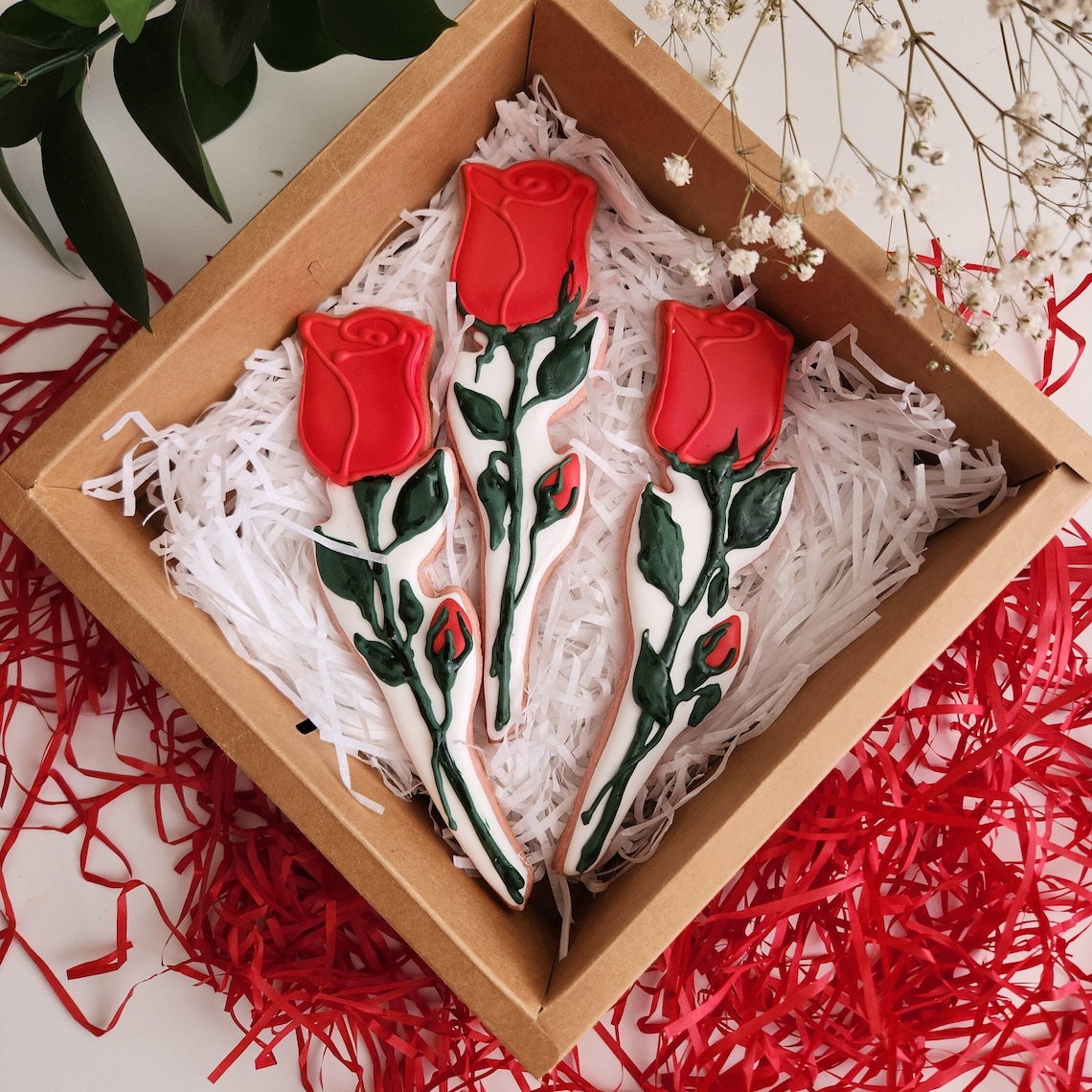 Red Roses Cookies With Royal Icing Decorated Cookie, Rose Shape Floral ...