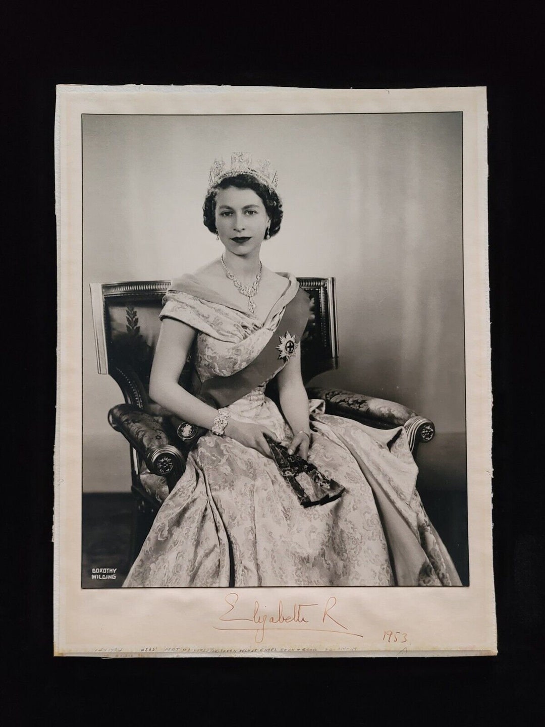 Queen Elizabeth II Signed Royal Autograph Photo Dorothy Wilding British ...
