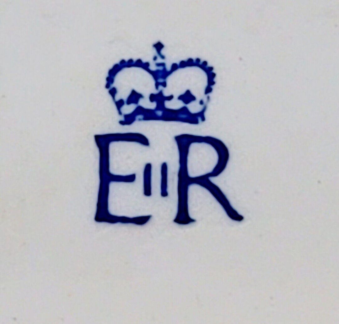 Queen Elizabeth II Buckingham Palace Royalty Plate Dish ERII Cipher ...