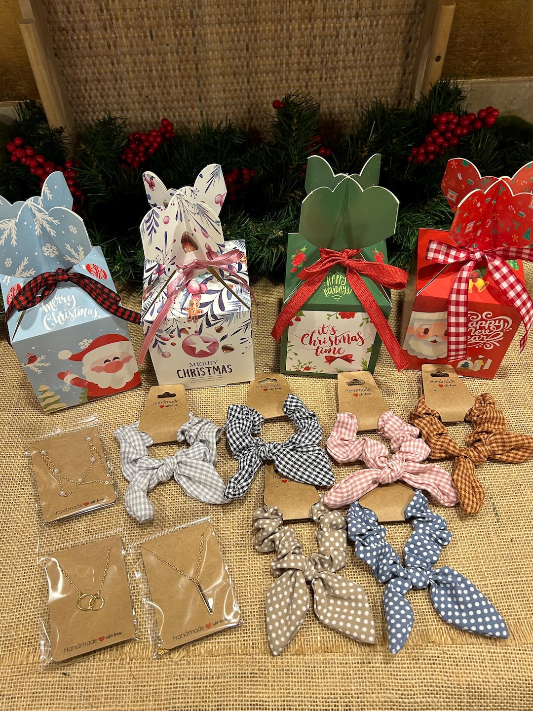 Small Christmas Gift Boxes Ready to Gift Scrunchie and Necklace Gift ...