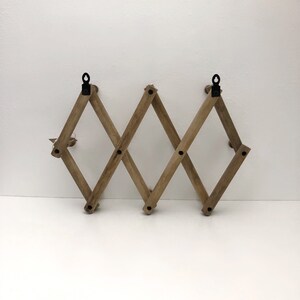 Expandable Accordion Wood Peg Rack - Etsy