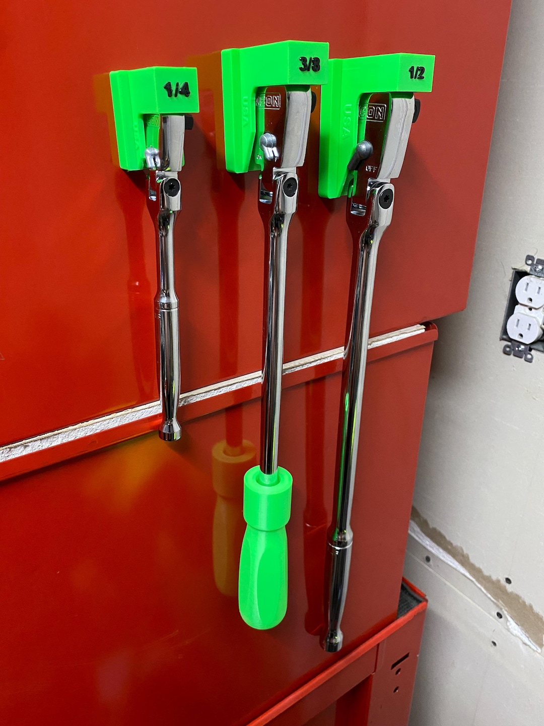 QRT Vertical Mag Lock Ratchet Organizer System W/integrated Magnets - Etsy