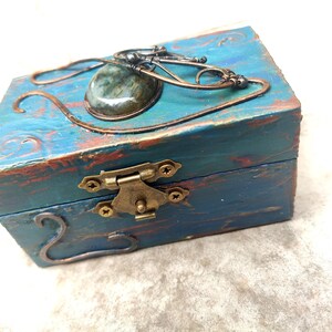Dnd Dice Box With a Labradorite Gemstone With Dnd Dice Set Little ...