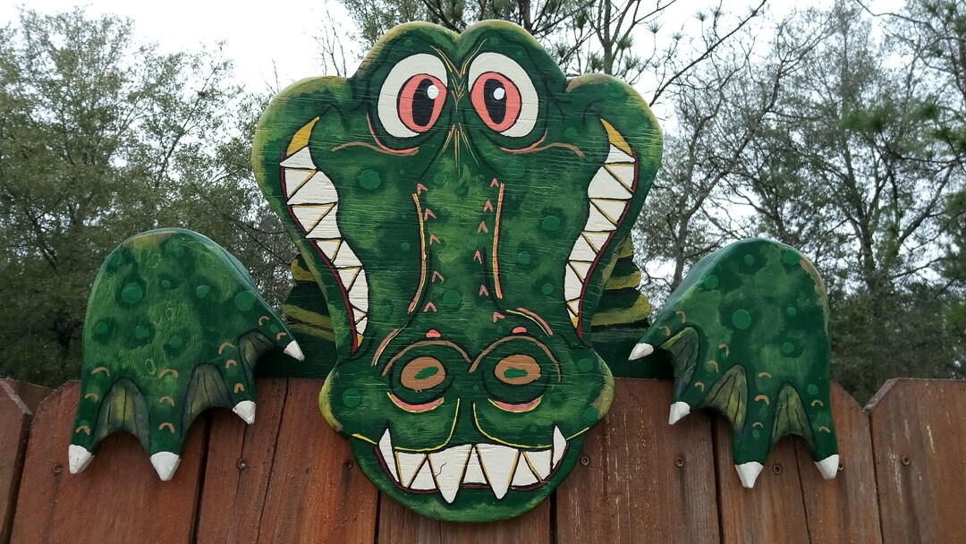 New Handmade Alligator Fence Peeker Sitter - Etsy