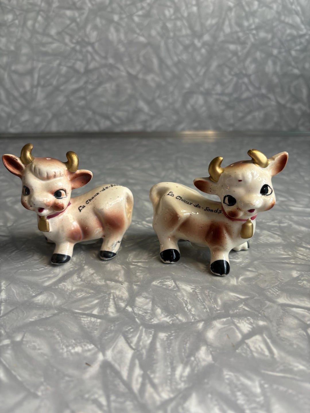 Vintage Kitsch Cow Salt and Pepper Shakers - Etsy