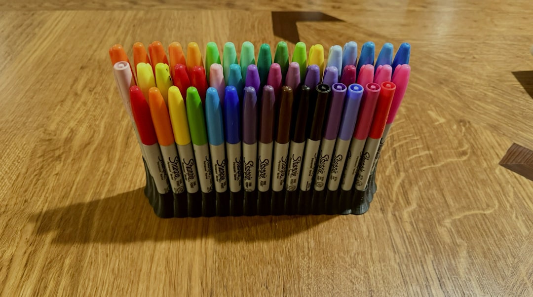 3D Printed Sharpie Holder: Desk Organizer, Customizable Colors - Etsy