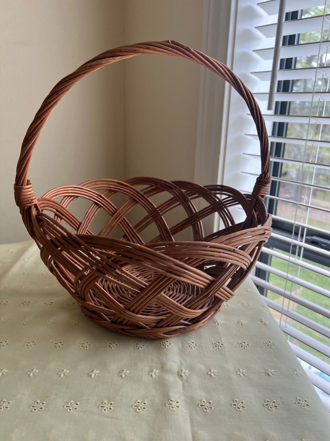 Vintage Woven Basket Cottagecore Aesthetic Farmhouse Decor French ...