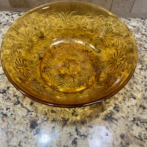 Vintage Indiana Glass Daisy Pattern Round Serving Bowl, Amber ...