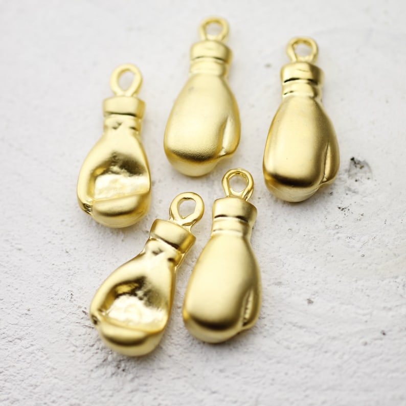 5 Boxing Glove Charms, Box Gloves Pandant, Matte Gold Jewelry Charms ...