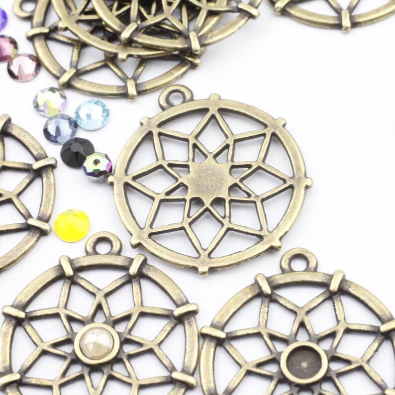 10 Mandala Charms, Mandala Pendant, Flower Charms, Base Fit for 4 Mm Gemstone Cabochon, Glass ...