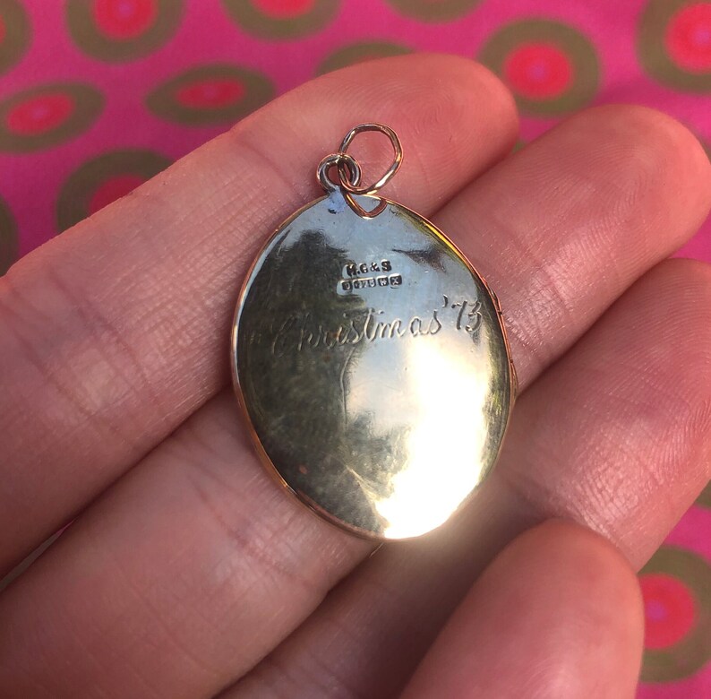 9ct Gold Engraved Oval Locket - Etsy