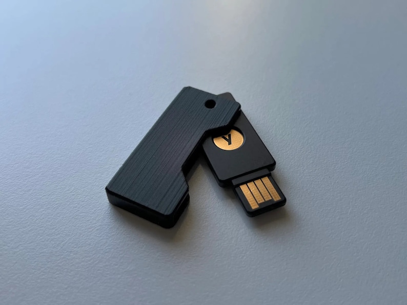 Yubikey 5 NFC / 5C Cover – Flip-out Holder for Protection | 3D Printed ...