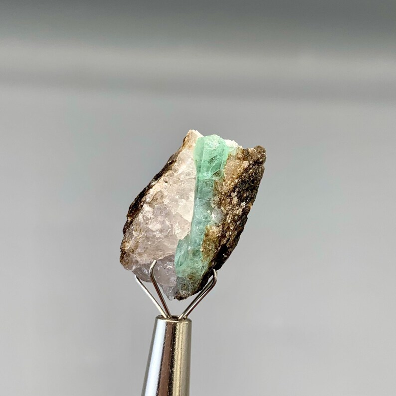 Natural Emerald Crystal – 38 Carat, Chitral Pakistan, Healing Gemstone Specimen - Etsy