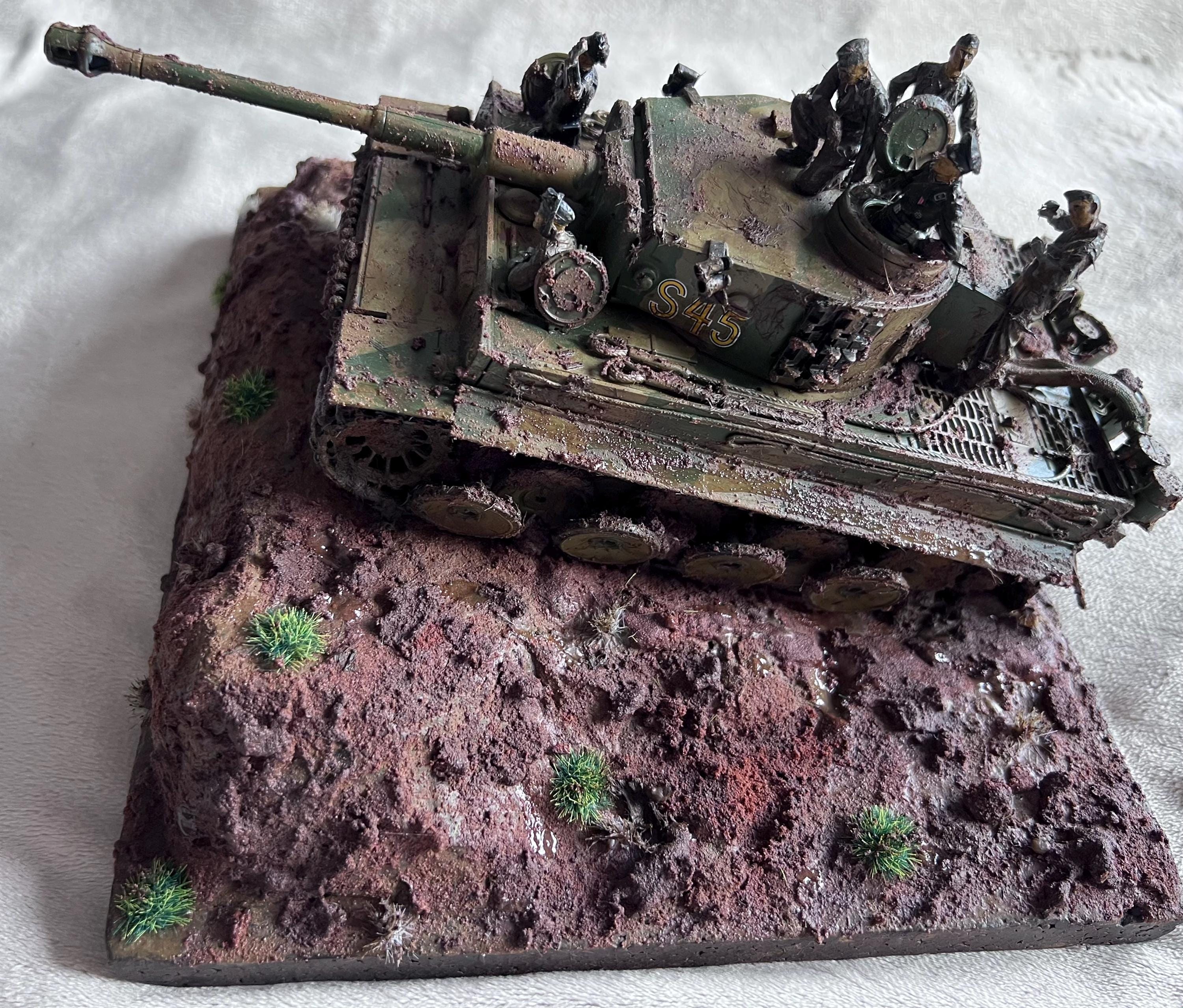 Tamiya 1/35 Scale German Tiger Tank Model Kit. Diorama Included. - Etsy