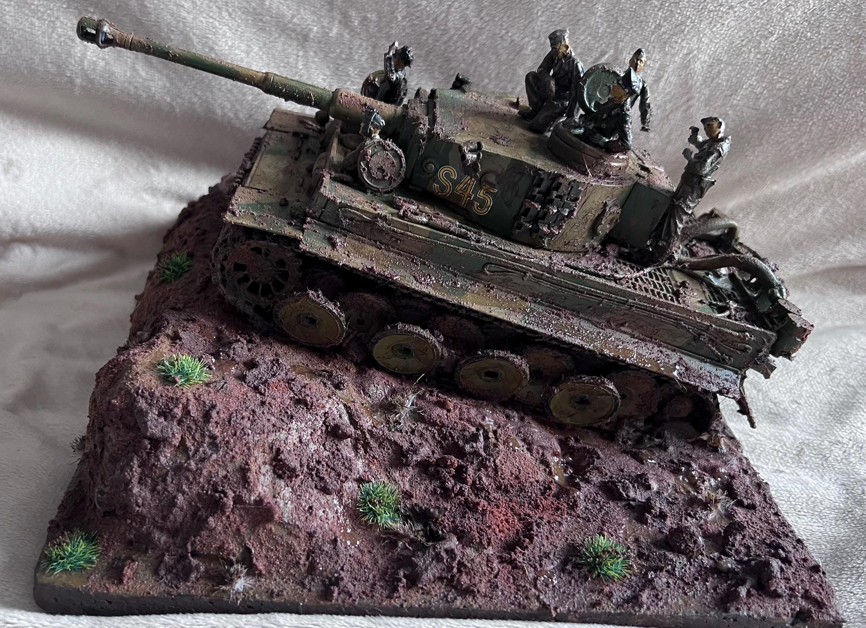 Tamiya 1/35 Scale German Tiger Tank Model Kit. Diorama Included. - Etsy