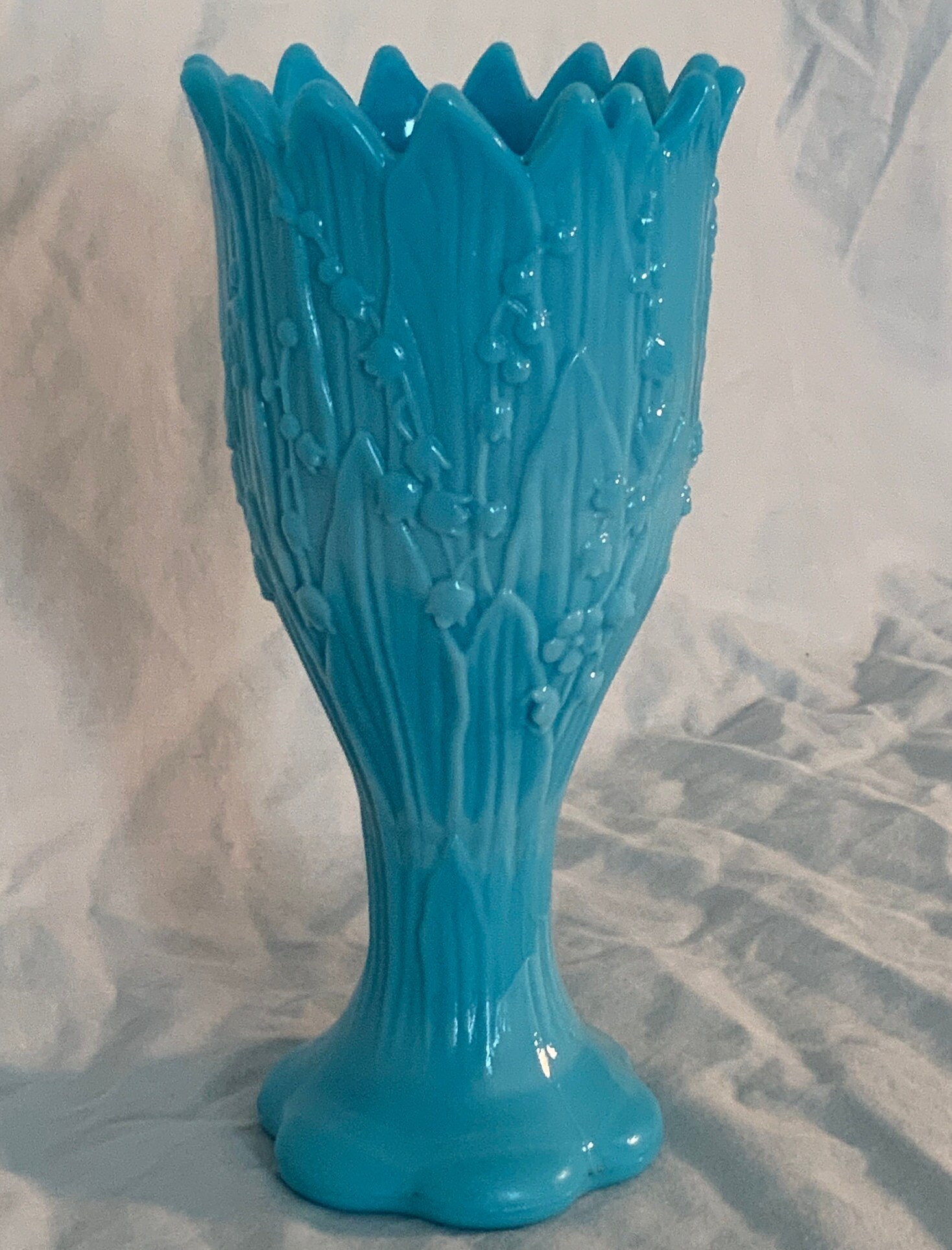 Vintage Westmoreland Blue Milk Slag Glass Lilly of the Valley Vase ...