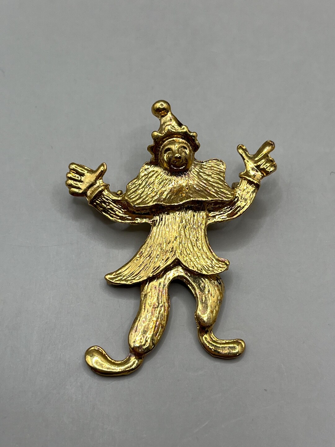 Vintage Gold Tone Clown / Jester Brooch Pendant With Movable Legs ...