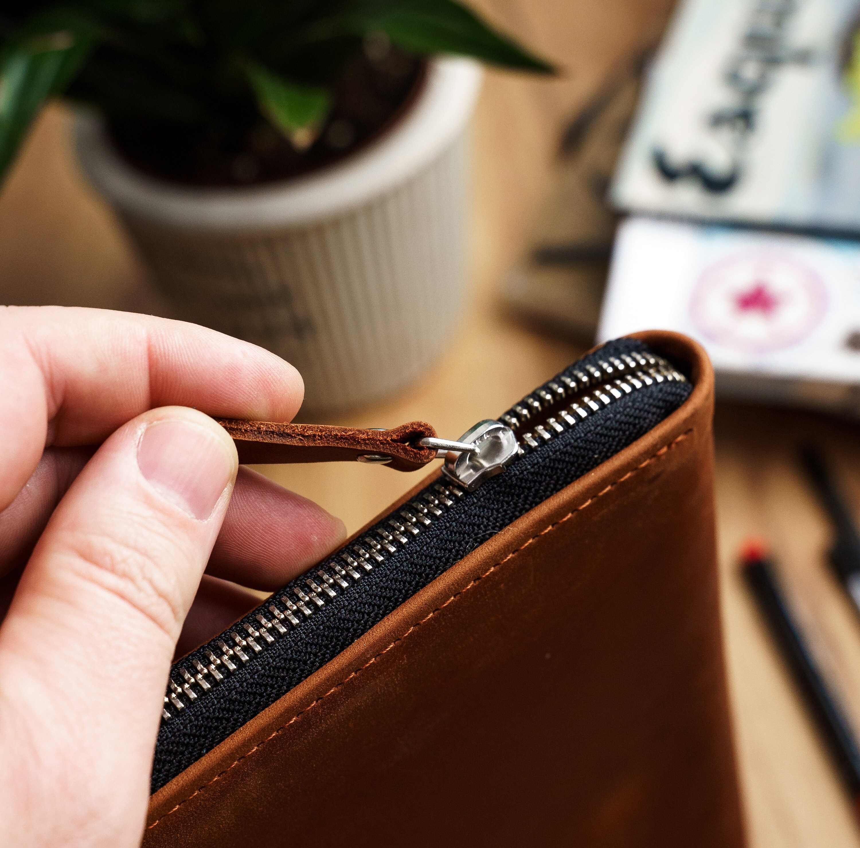 Portfolio With Logo, Zipper Book Cover, Padfolio With Zipper, Leather ...