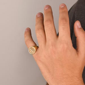 Custom Family Crest Signet Ring for Men & Women, Personalized Coat of ...