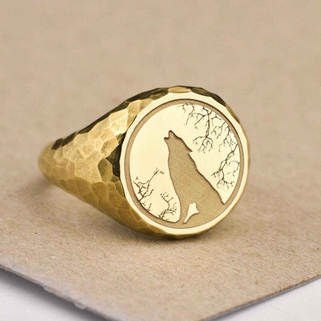 14K Solid Gold Howling Wolf Signet Ring, Hammered Animal Jewelry ...