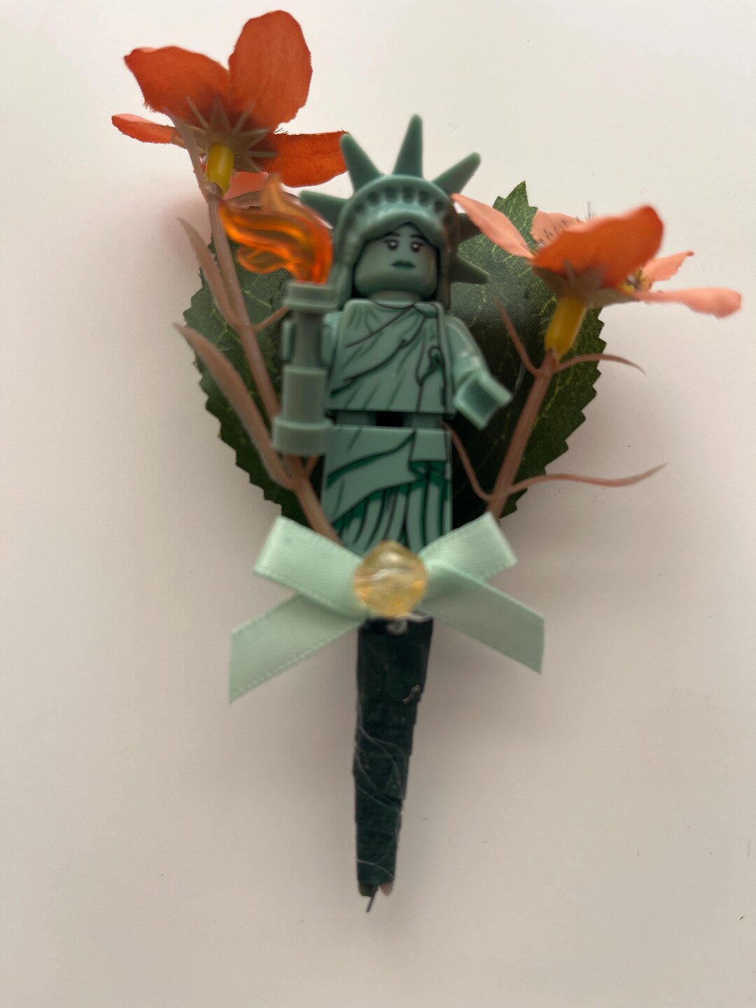 Statue of Liberty Buttonhole: Handmade Party Prop - Etsy