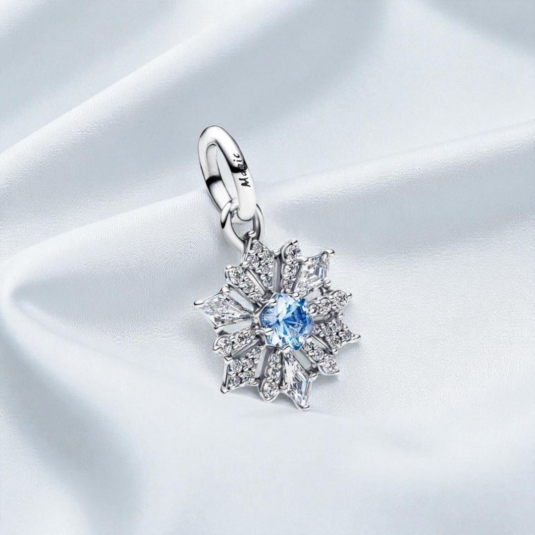 Frozen Queen Elsa Snowflake Charm, Magical and Elegant Jewellery, Gift ...