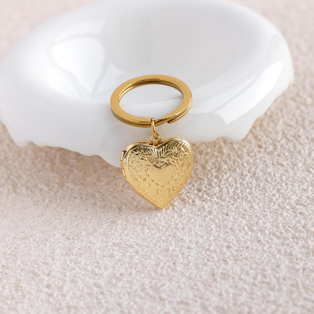 Personalized Memory Pendant With Photo, Photo Locket Keychain, Heart ...