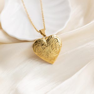 Vintage Combination Heart Necklace With Photo, Photo Locket Necklace ...