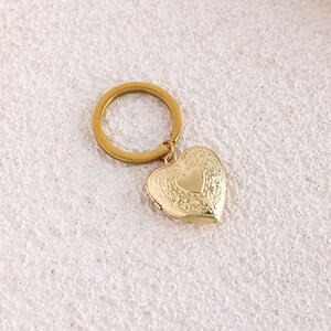 Photo Locket Keychain With Picture Inside, Custom Heart Keychain ...