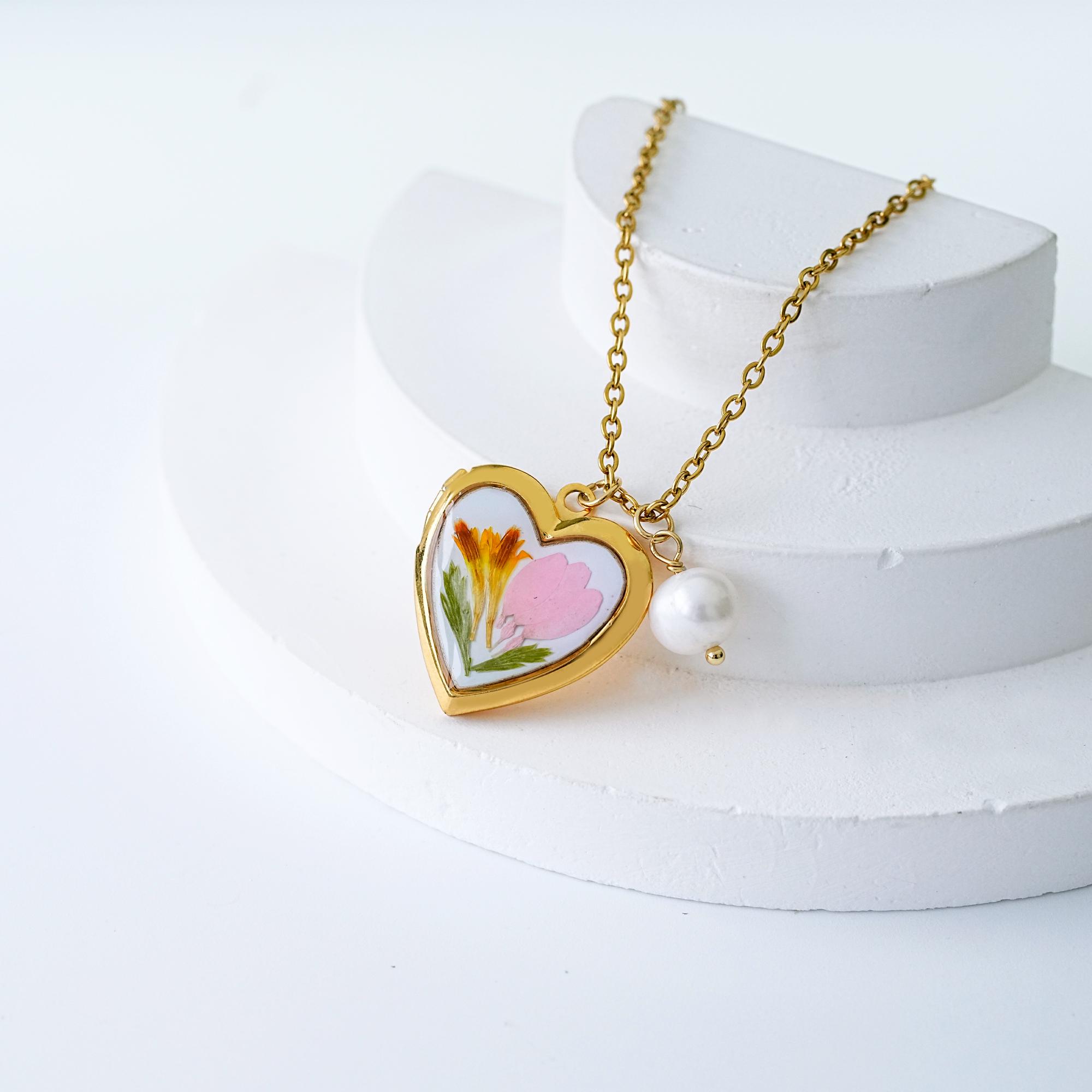 Custom Press Flower Locket With Photo, Dried Flower, Photo Necklace ...